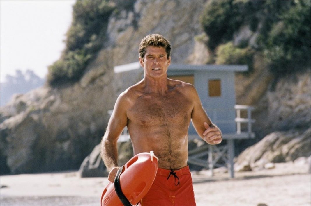 "Baywatch": David Hasselhoff kommt an Bord des Kinofilms mit The Rock!