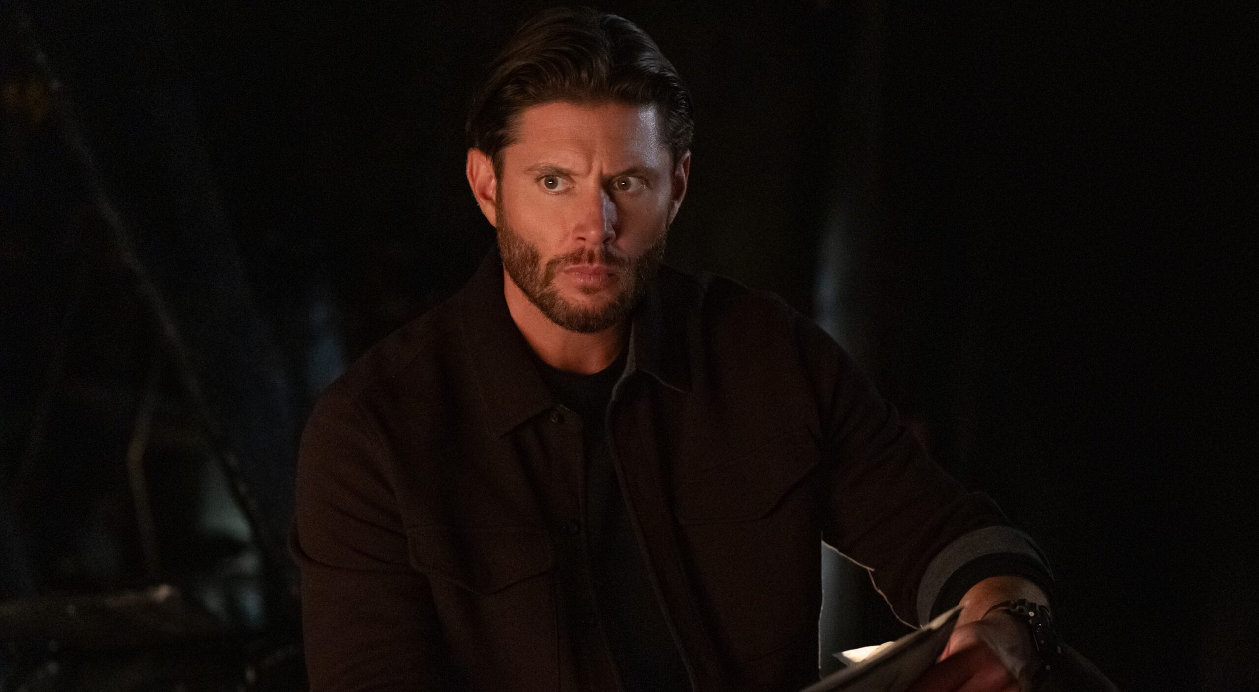 Im Trailer zur Actionserie "Countdown" versucht Jensen Ackles, einen ...