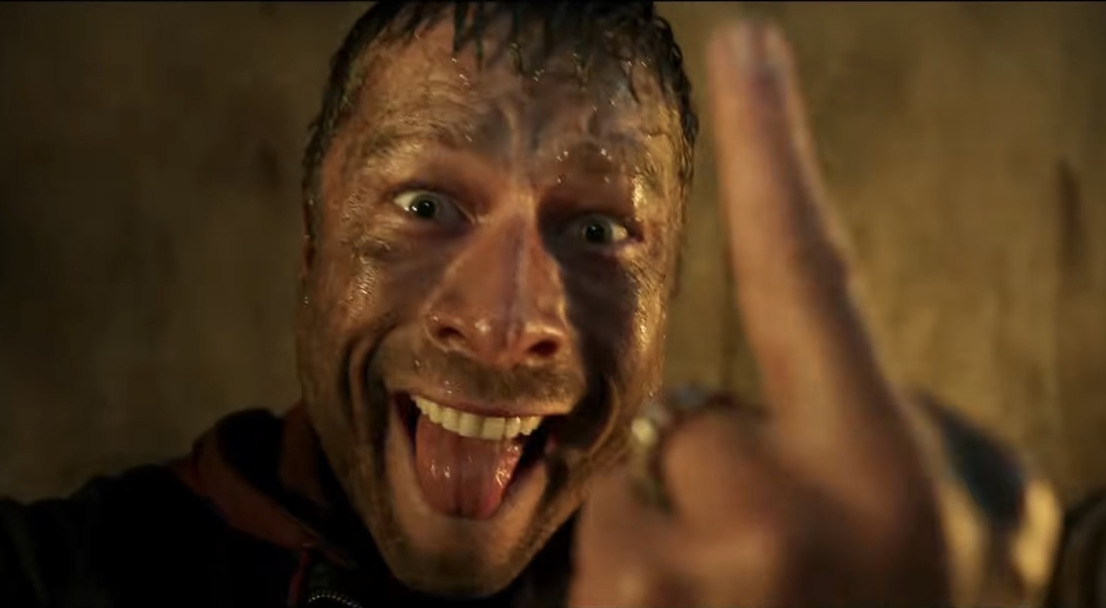 Glen Powell ist "The Running Man" im spaßigen Trailer zur Neuverfilmung ...